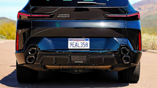 BMW XM (2023) Exhaust Sound & Launch Control - Новое в авто мире